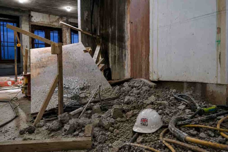 Construction worker's career ended after temporary platform ....
